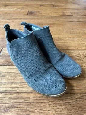 Toms | Shoes | Toms Deia Booties Ankle Boots Gray Perforated Suede ...